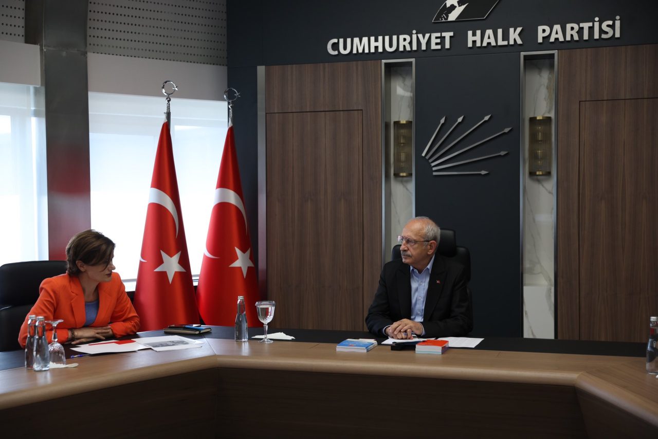 Canan Kaftancıoğlu ve CHP İstanbul ilçe başkanları, Kılıçdaroğlu'nu ...